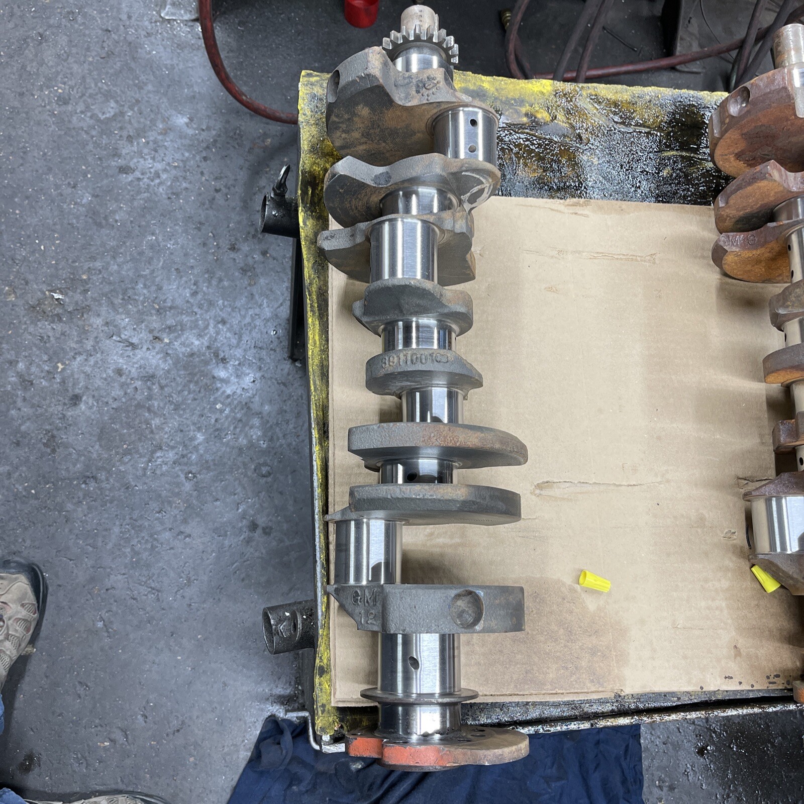 STANDARD CRANKSHAFT GM 327 1968-69, GM 307 1968-73,"LARGE JOURNAL ...