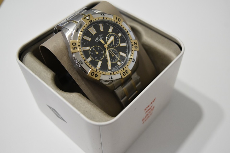 Fossil Men's Garrett Two Tone Green Dial Chronograph Oversized FS5622 ...