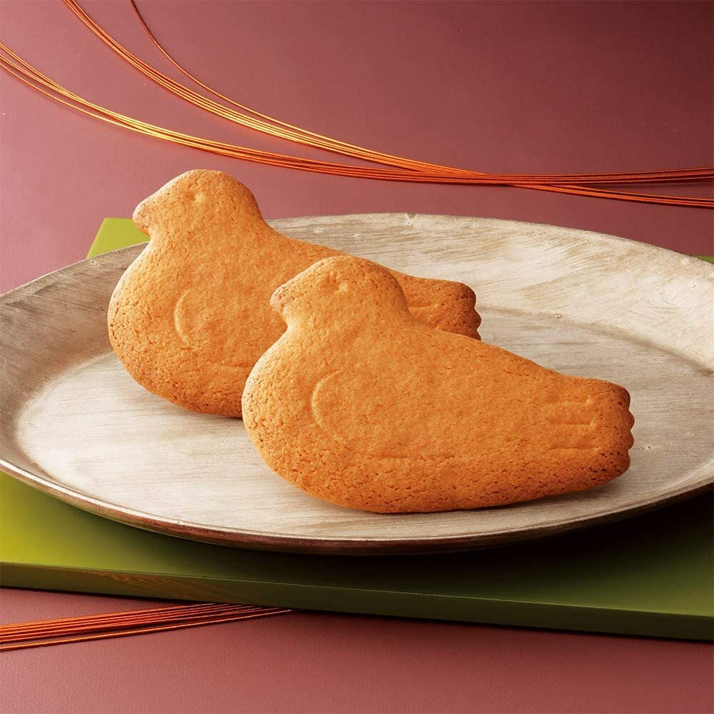 Toshimaya HATO SABURE Dove Sable Pigeon Cookies 16~44 Pieces Can ...