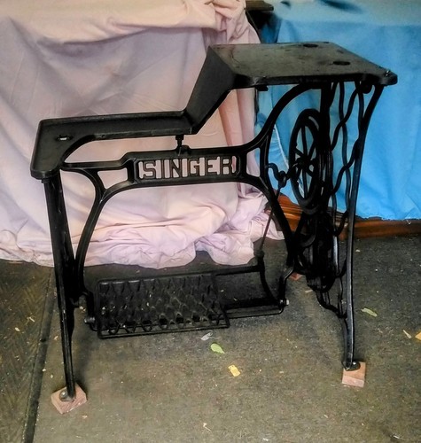 Singer. Industrial Sewing Machine Treadle Base For A 29-4 Singer. | eBay