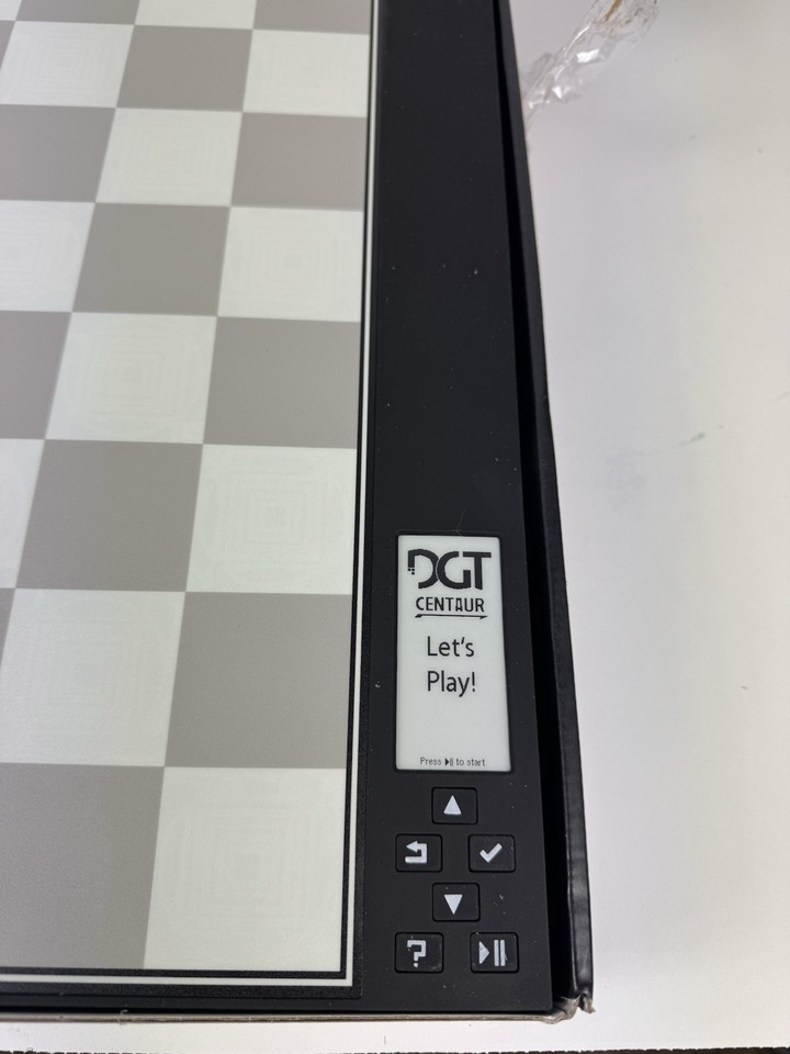 DGT Centaur Revolutionary Chess Computer - Digital Electronic Chess ...