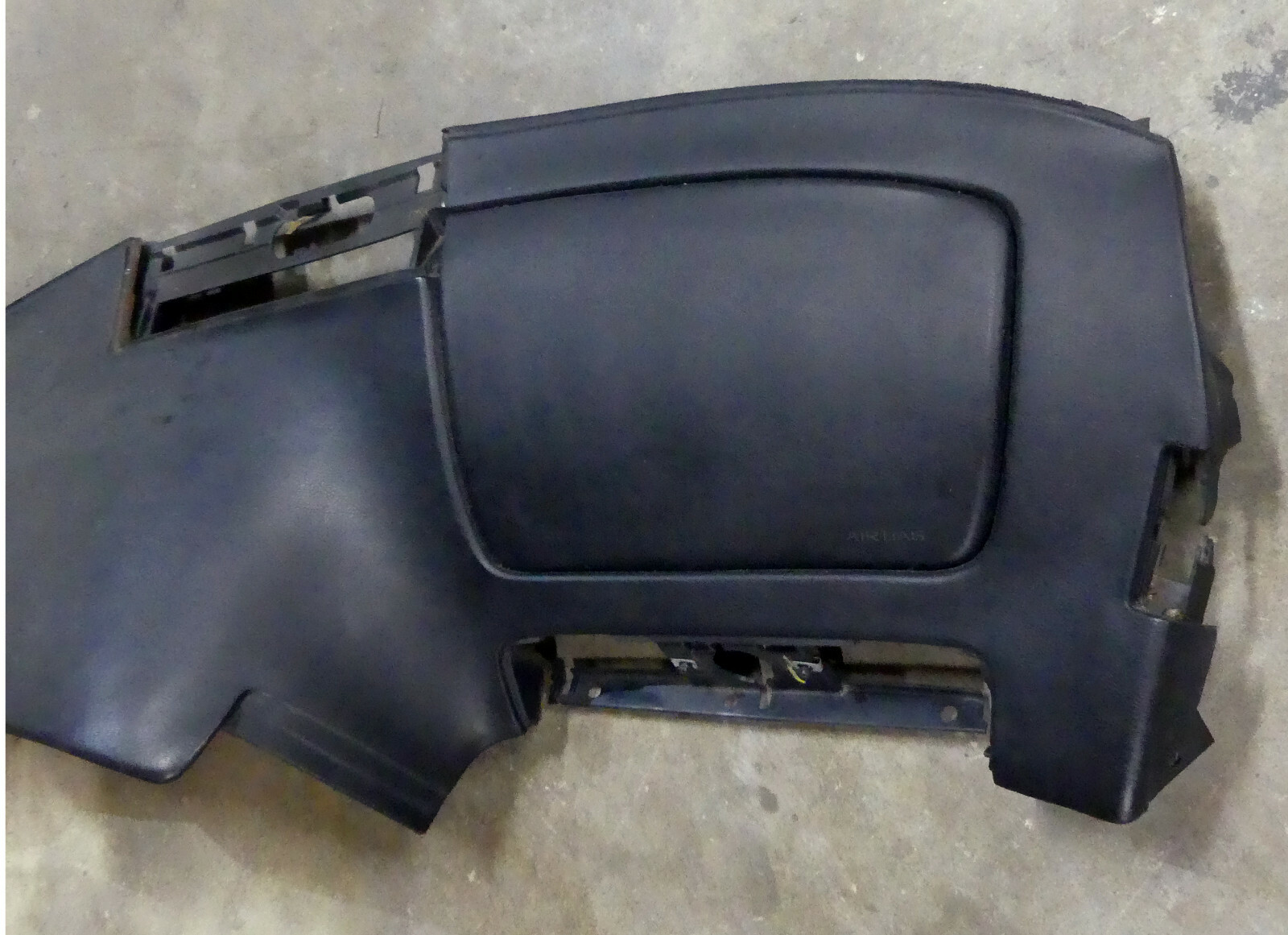 94-96 Chevy C4 Corvette Upper Dash Pad Nice Pad but some plastic issues ...