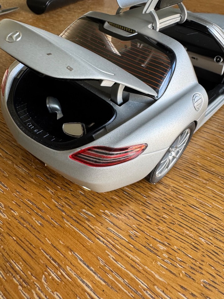 Minichamps 1/18 Mercedes Sls model | eBay UK