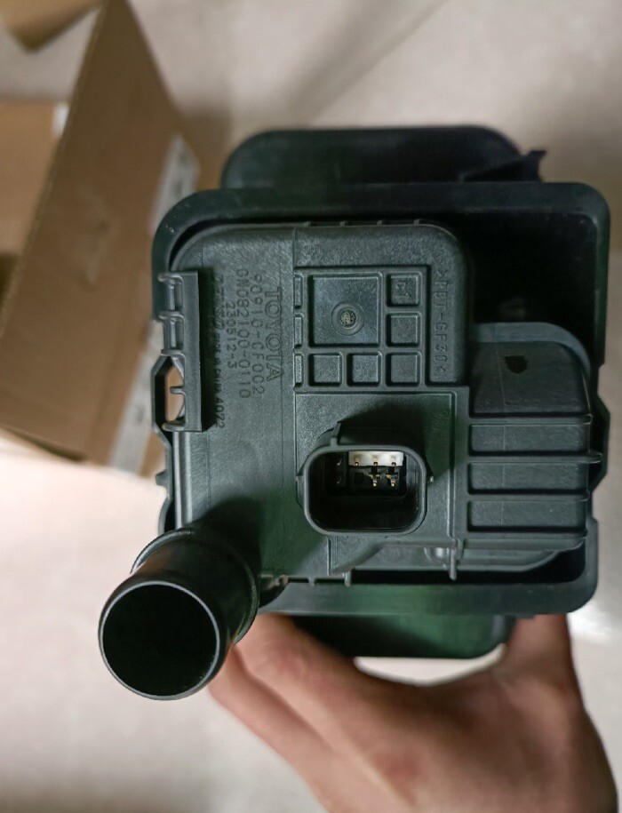 Toyota OEM Charcoal Canister Assembly 77740-0E140 for 2021-2024 Sienna ...