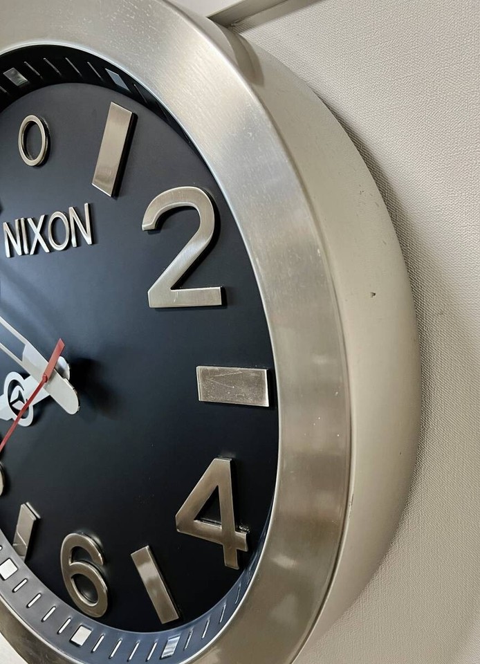 Nixon Wall Clock Large Analog Clock Round Black × Silver 23.5in | eBay