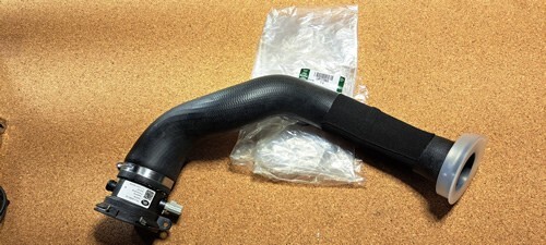 LAND ROVER INTERCOOLER TO TRHOTTLE BODY HOSE RANGE ROVER SPORT DISCO ...