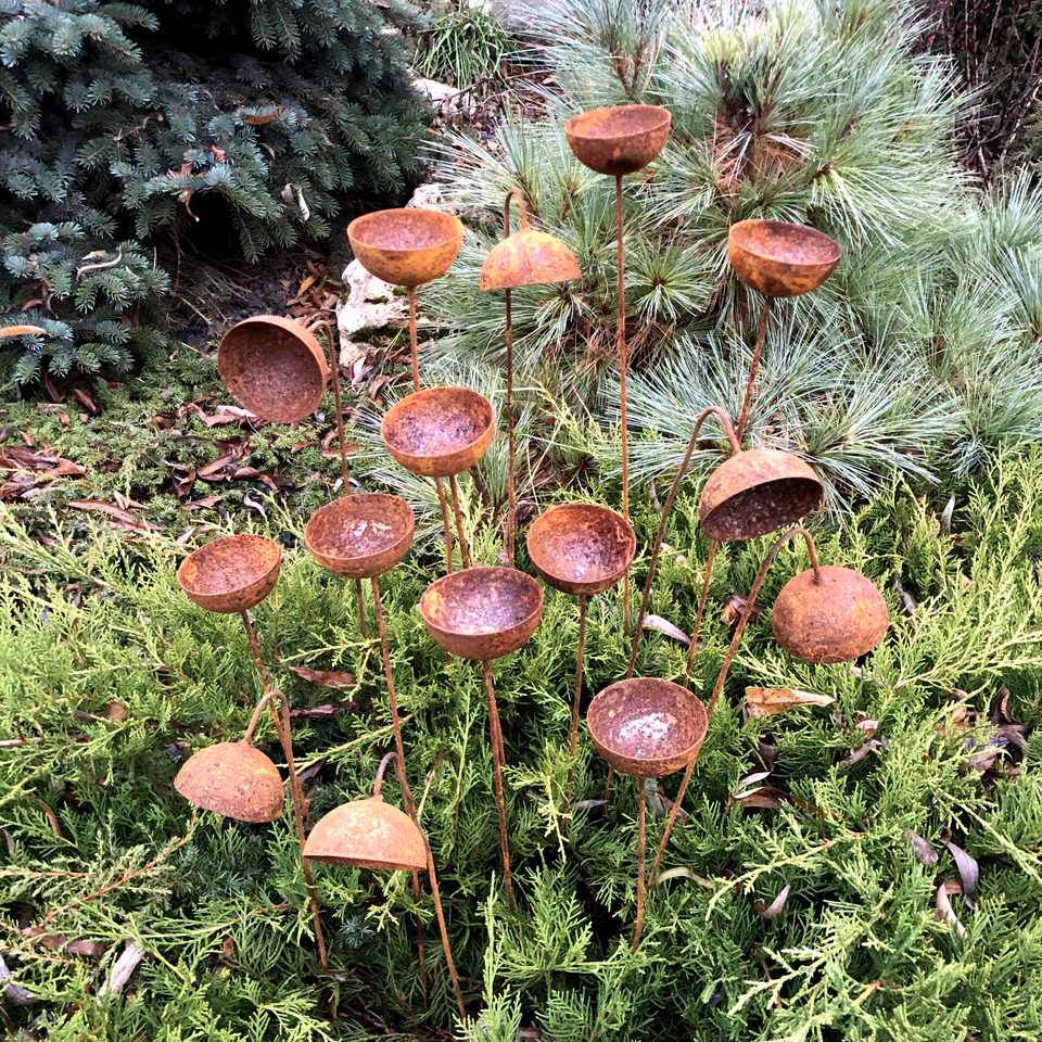 15 Rusty flowers, Cute rusty metal flower, Outdoor Garden decor, Metal ...