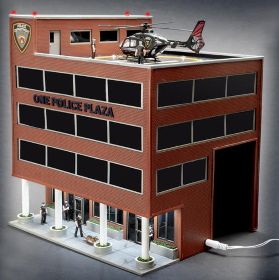 O Scale Police Station Building Prelit LED Lights & Animated Police ...