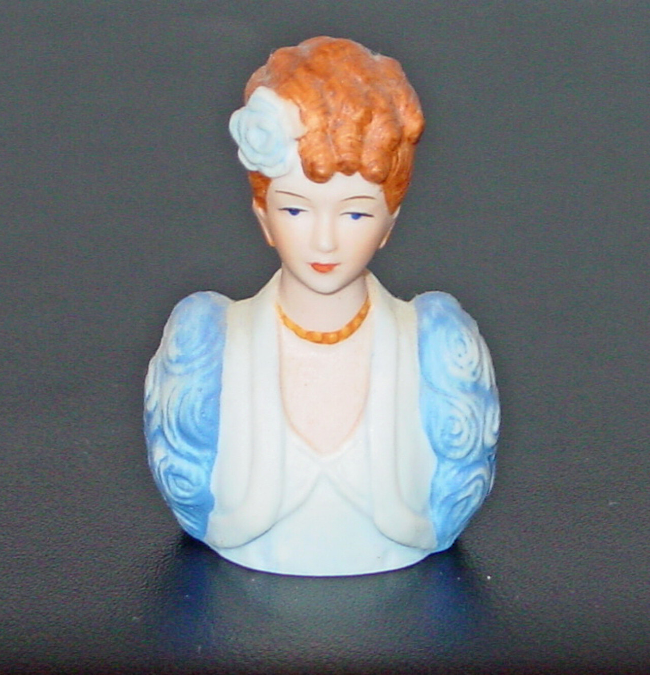 VINTAGE AVON AMERICAN FASHION THIMBLE COMPLETE SET W/ MAHOGANY RACK NEW ...