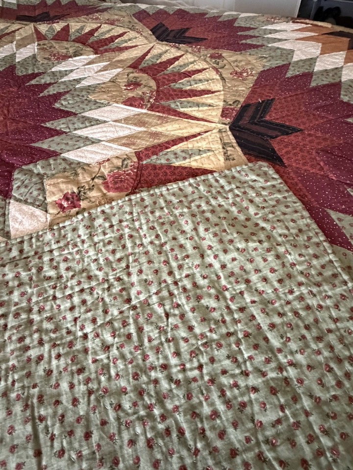 Beautiful Amish Quilt Compass Star – Burgundy & Sage Green 92”x92 ...