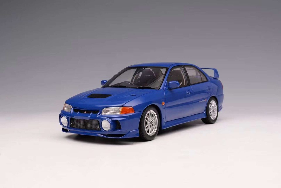 MOTORHELIX 1/18 MITSUBISHI LANCER EVO IV WITH ORIGINAL LICENSE (PRESALE ...