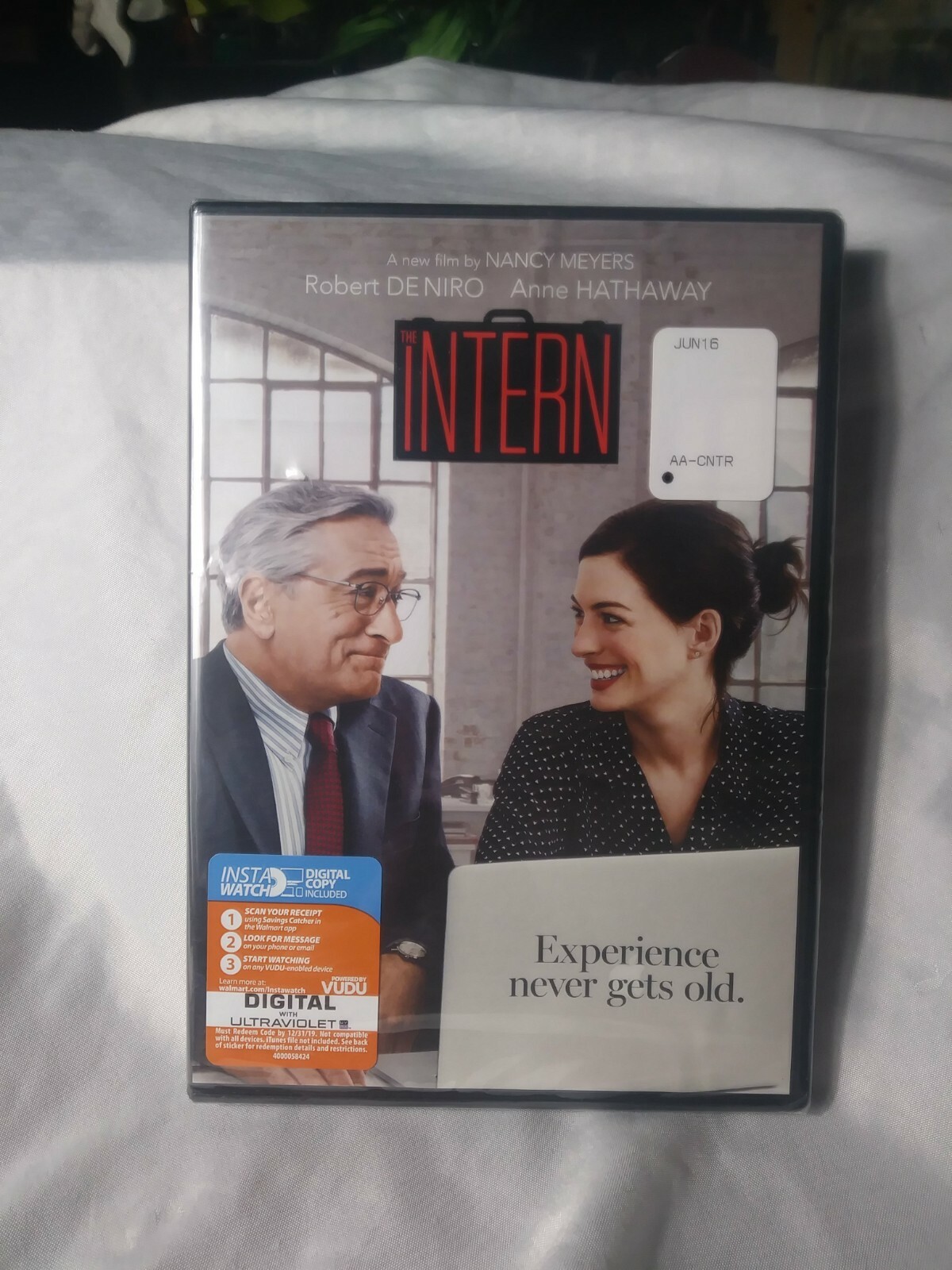 The Intern (DVD, 2016) Robert De Niro, Anne Hathaway, Rene Russo ...