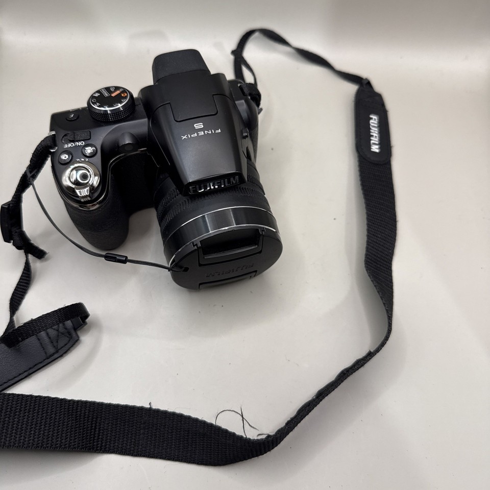Fujifilm Finepix S4530 HD 14MP Digital Camera 30x Zoom 720P HD - Tested ...