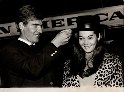 Original Press Photo Actress Nancy Kwan & husband Peter Pock 31.10.1962 ...