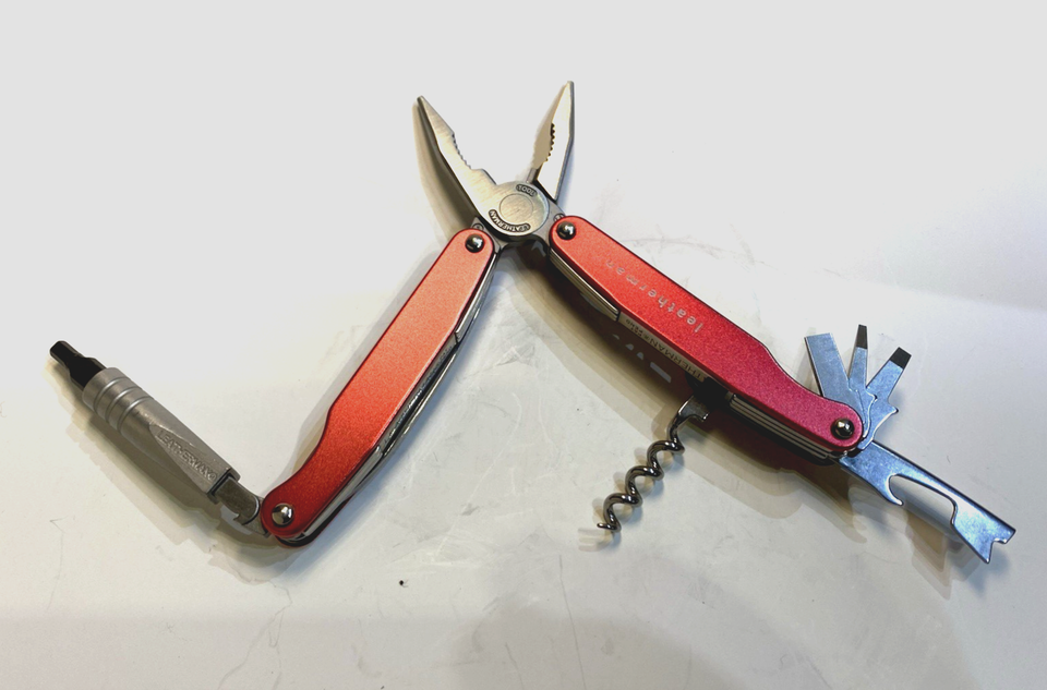 Leatherman Red JUICE C2 NIB w/Papers,New Removable Bit Driver w/New ...