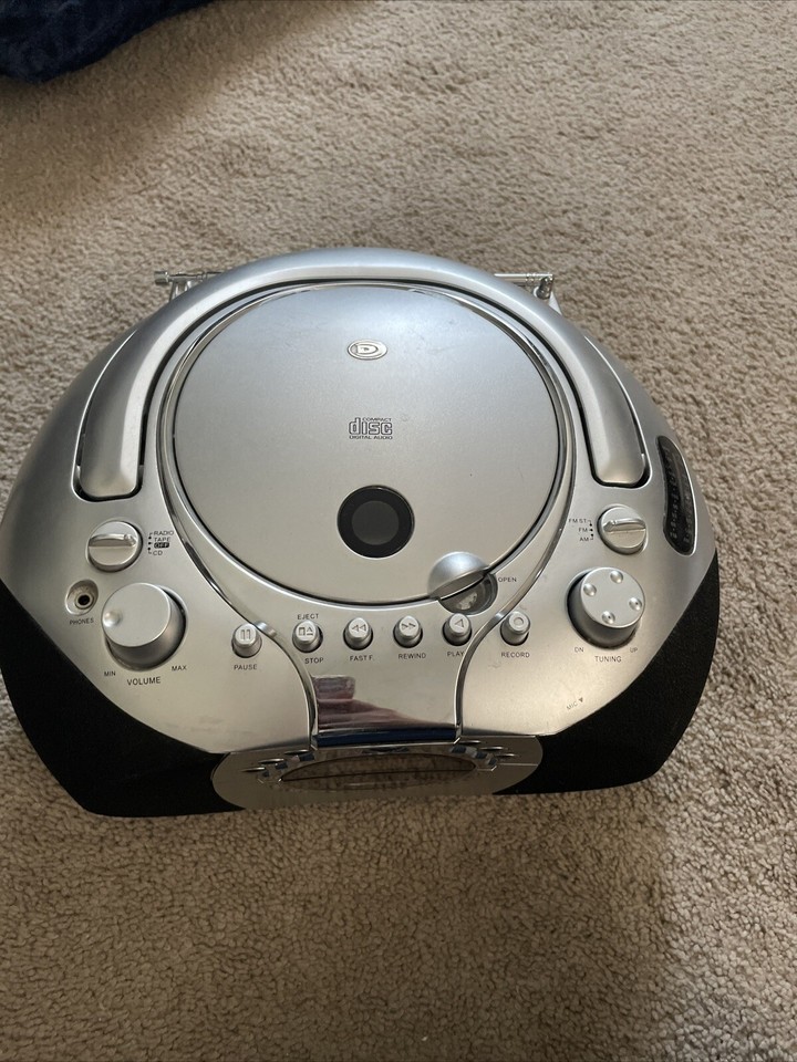 Durabrand Portable CD Player AM/FM Radio Model CD-203 2003 | eBay