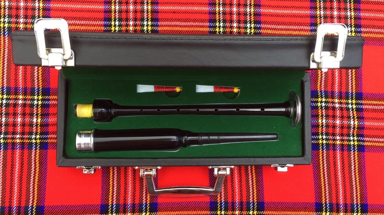 Scottish Highland Rosewood Silver Mounts Practice chanter+ carrying box ...