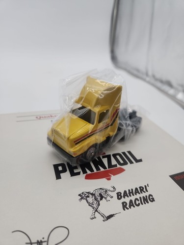 Winross American Racing Scene #22 Michael Waltrip Pennzoil Bahari ...