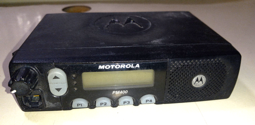 Motorola PM400 UHF Model 40 Watt 16CH Mobile Radio FREE PROGRAMMING | eBay