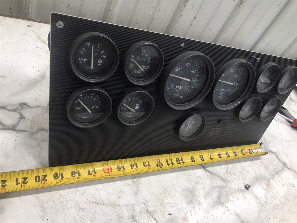91 Sea Ray 310 Sundancer Boat speedometer tachometer dash engage board ...