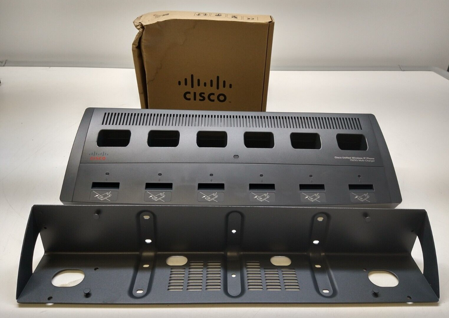 Cisco Wireless IP Phone 7925G 6-Bay Multi-Charger with psu and Mount | eBay