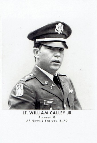 1970 Press Photo US Army Officer Lt. William Calley poses at court ...
