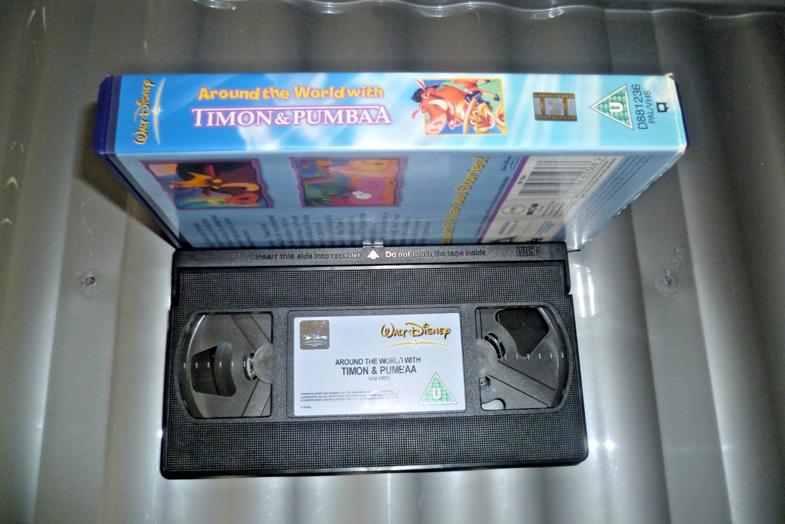 Walt Disney - Around The World with Timon & Pumbaa - Video - VHS/PAL ...