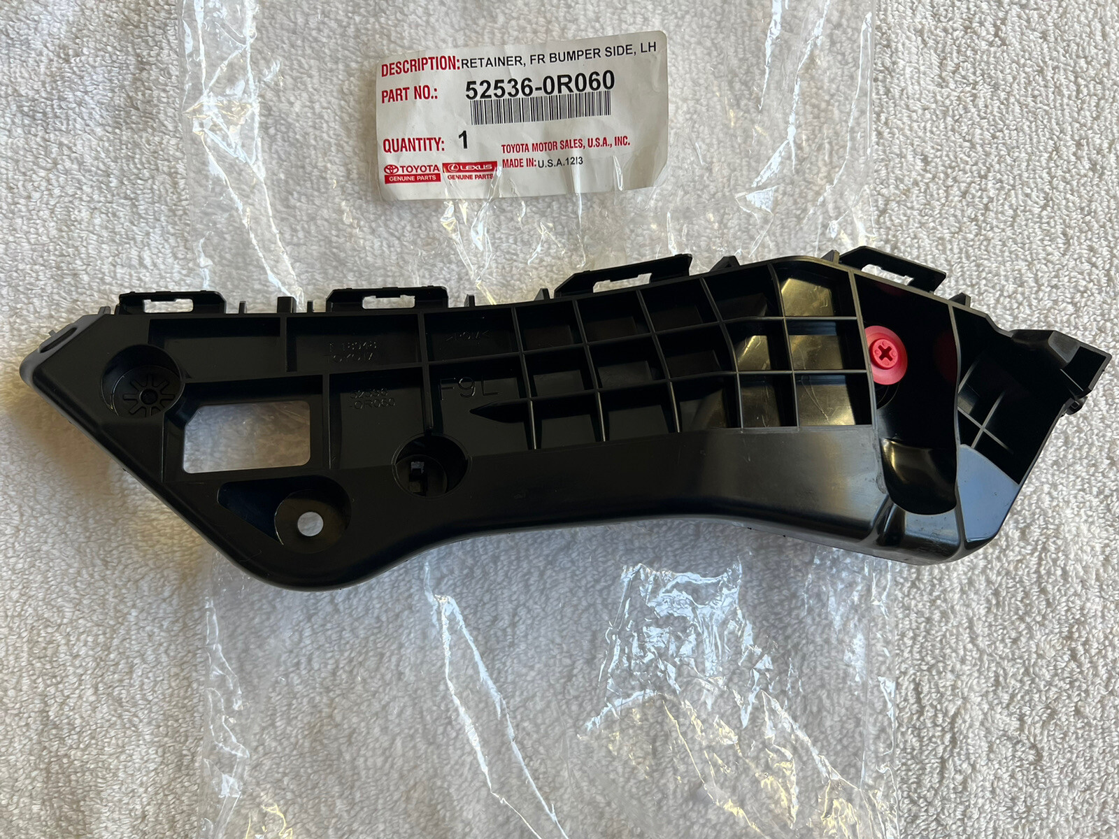 Genuine Toyota Rav4 Side Retainer 52536-0r060 525360R060 for sale ...