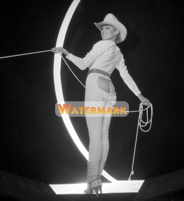 Sexy CIS RUNDLE is CHEEKY ** HI-RES Fine Art Archival Photo (8.5"x11 ...