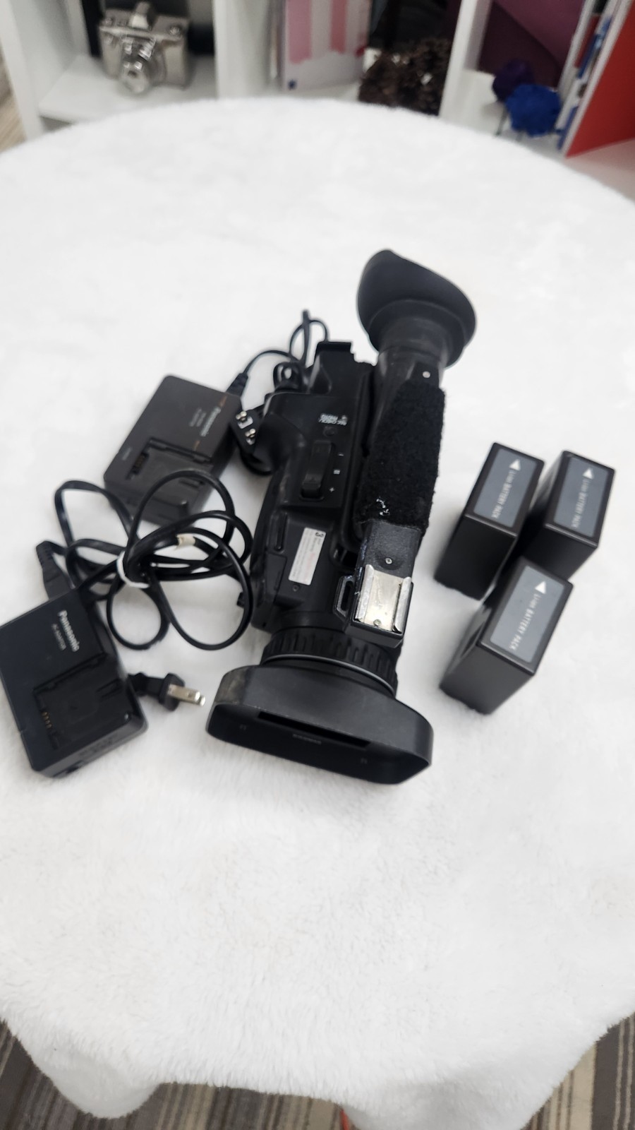 Panasonic AGHMC40 3Mos Avccam HD 1080p Camcorder Black w 3 batteries 2 ...