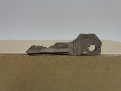 Vintage Key Yale & Towne USA Accurate Key 3225 Olive St Louis | eBay