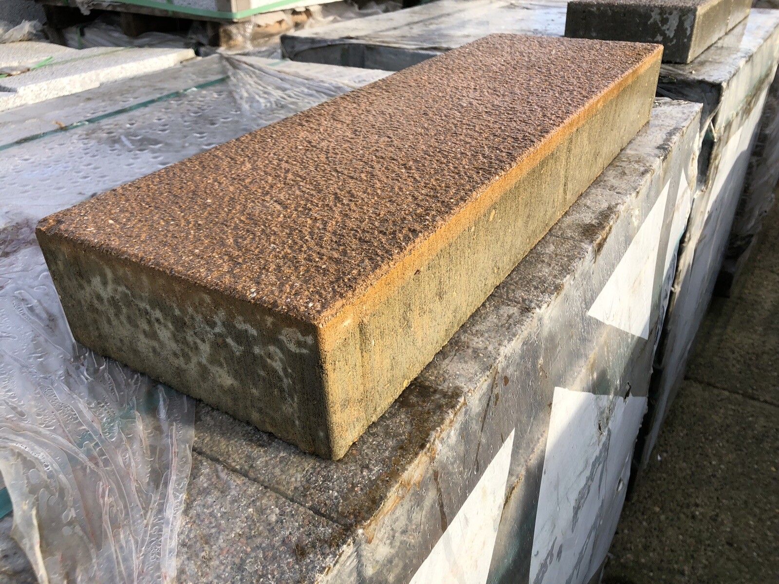 CHARCON ANDOVER GRANITE TOPPED CHESTNUT PAVING, EDGING, 80MM £25 M2 ...