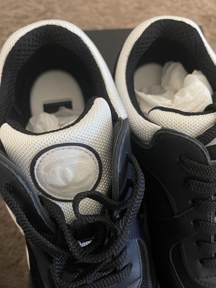 BNIB Chanel Classic CC Logo Black White Sneaker Runners Size 38.5 Rare ...