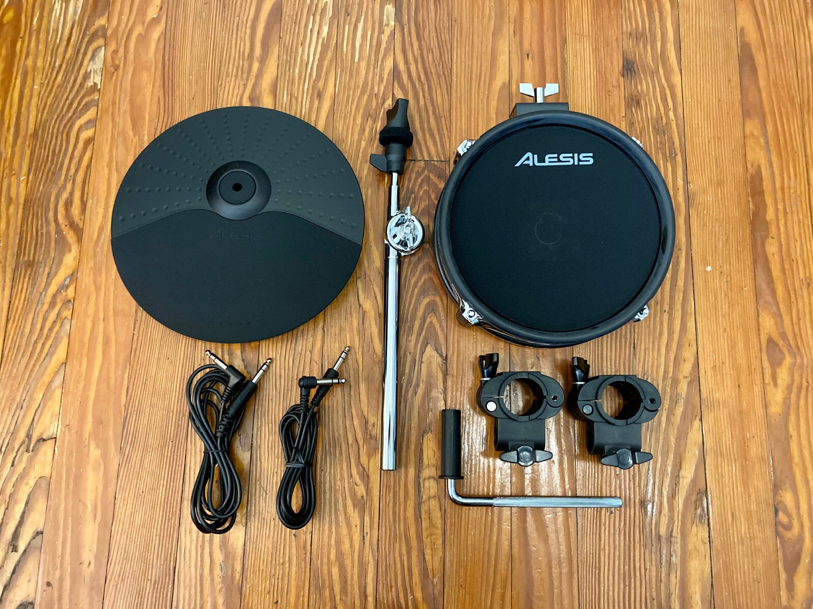 Alesis 10" Cymbal 8" Mesh Pad w/15" Arm, 2 Cables & 1.5" Clamps NEW ...
