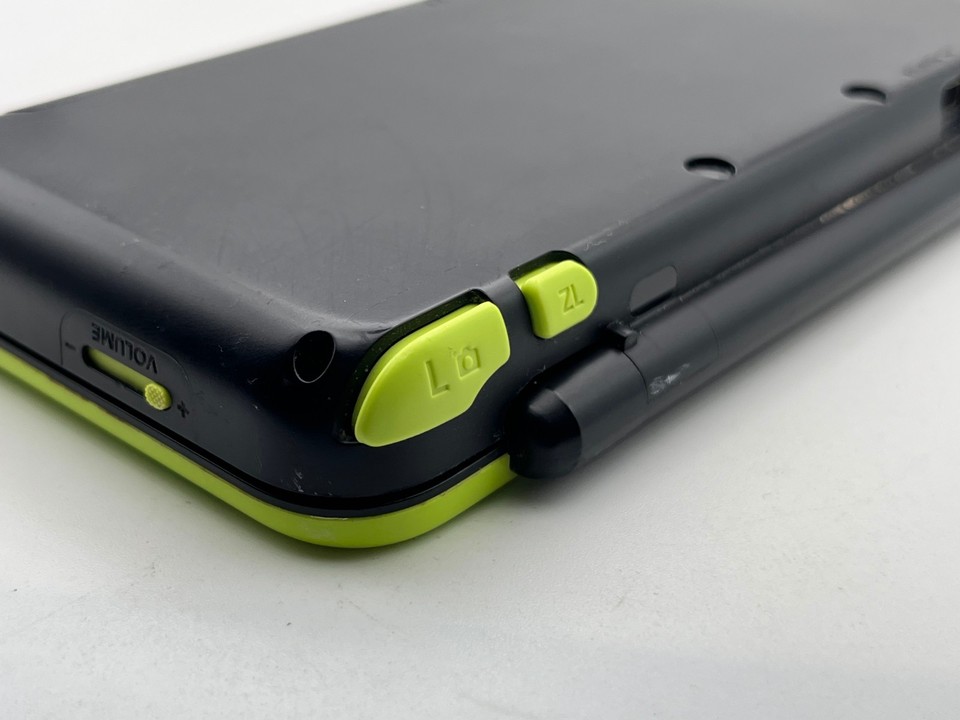 New Nintendo 2DS XL Black/Lime Green Boxed - For Parts and Repair | eBay UK