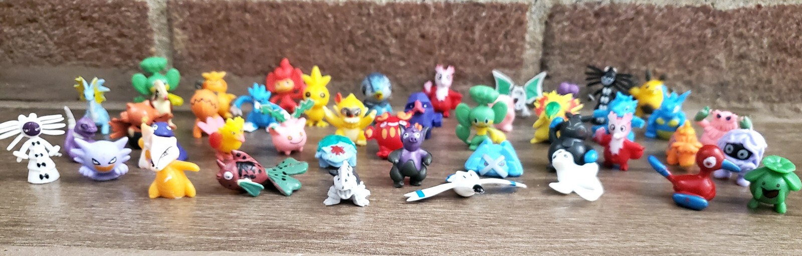Pokémon RL Miniature Character Lot Of 44 Pieces | eBay