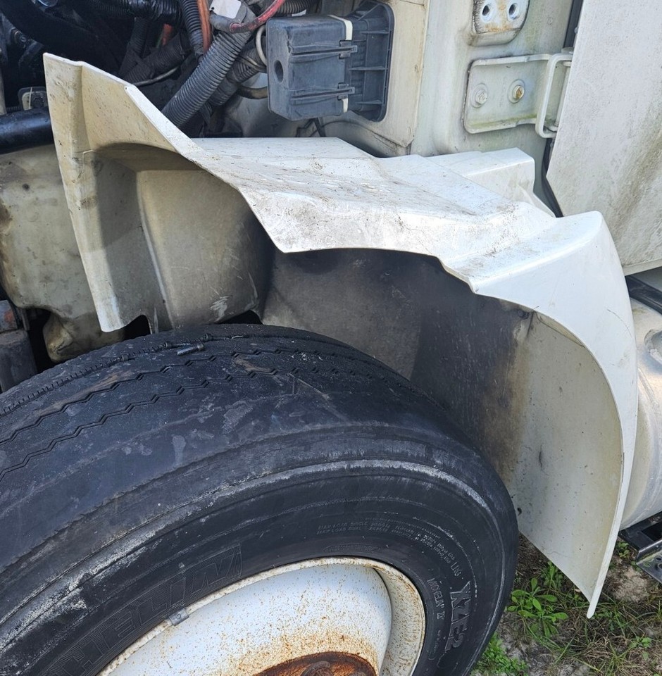 3566716C4 - INTERNATIONAL 4300 FENDER EXTENSION - USED - DRIVER SIDE | eBay