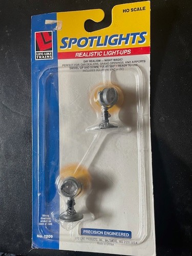 Life like #1209 Spotlights realistic light ups ho scale | eBay