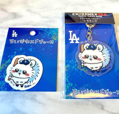 Chiikawa Momonga Acrylic Keychain with Sticker MLB TOKYO 2025 Limited ...