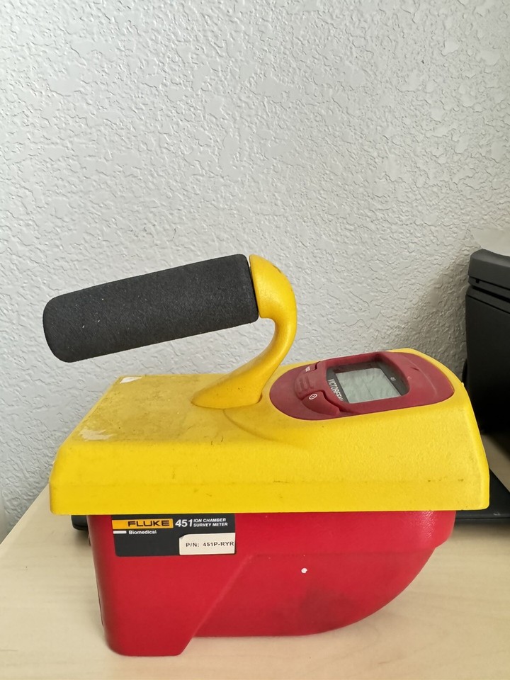 FLUKE BIOMEDICAL 451P-RYR ION CHAMBER SURVER METER / MISSING COVER/FREE ...