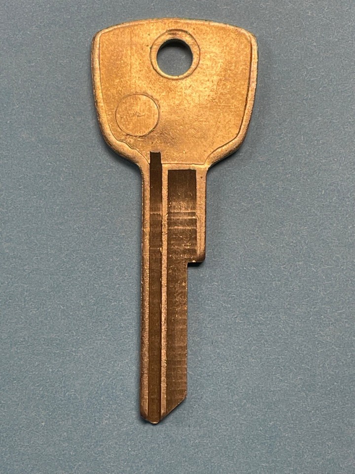 1965-1972 Vintage Toyota Land Cruiser (FJ40) Key Blank | Taylor #T74W ...