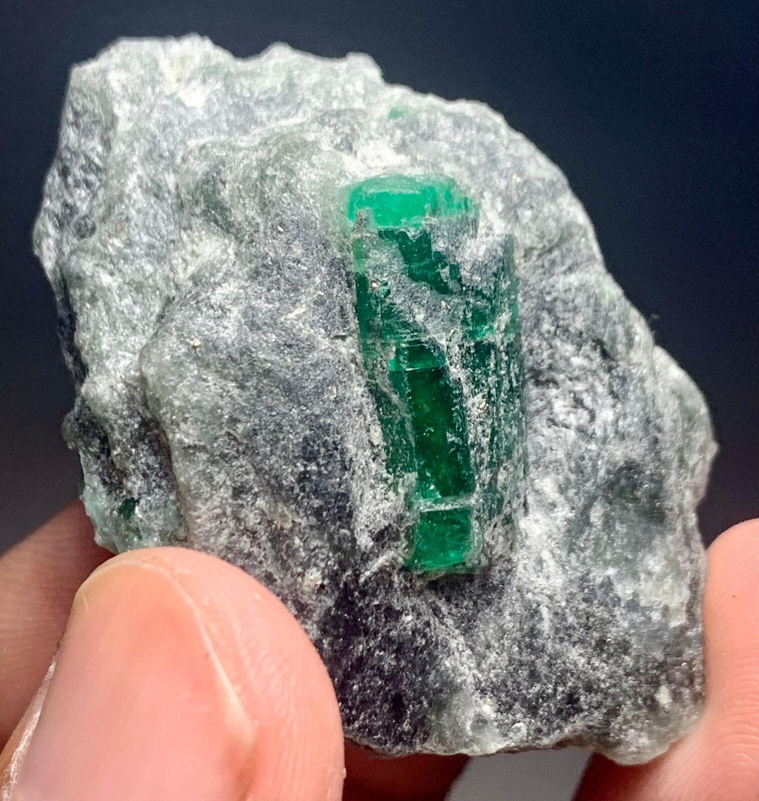 130 CT Beautifully Terminated Emerald Crystal Speciman from Swat ...