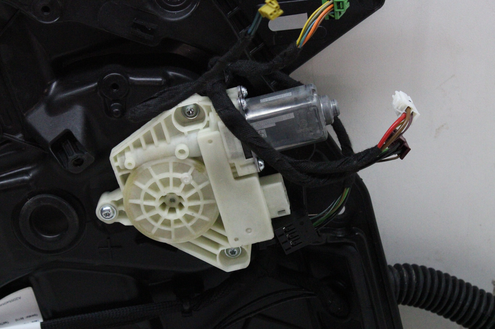 2016 MERCEDES C300 FRONT LEFT WINDOW REGULATOR MOTOR A0997660500 OEM 15 ...