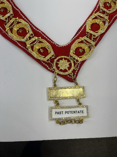 MASONIC REGALIA SHRINER DRESS RED & Blue Velvet Shriner Jewel, Past ...