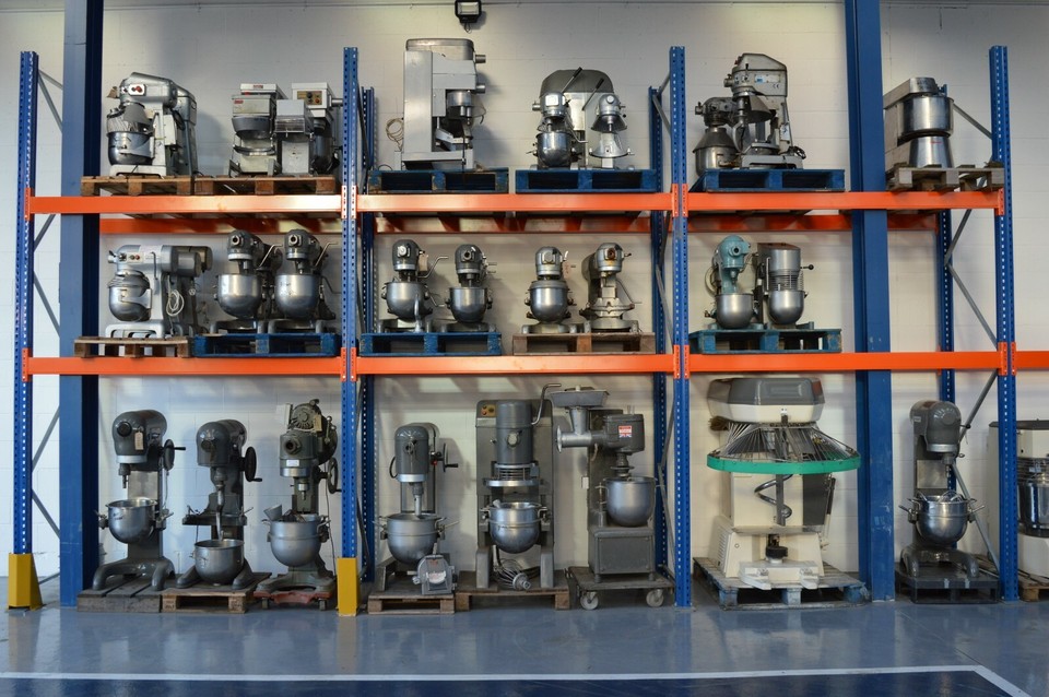 Alloy Lattix Sign Post 5.5m Passive safety & frangible mast Lamp Post ...