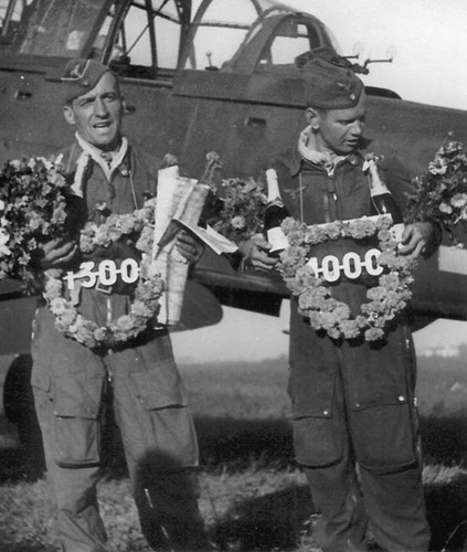 WW2 Photo WWII German Ju87 Stuka Pilots Victories World War Two ...