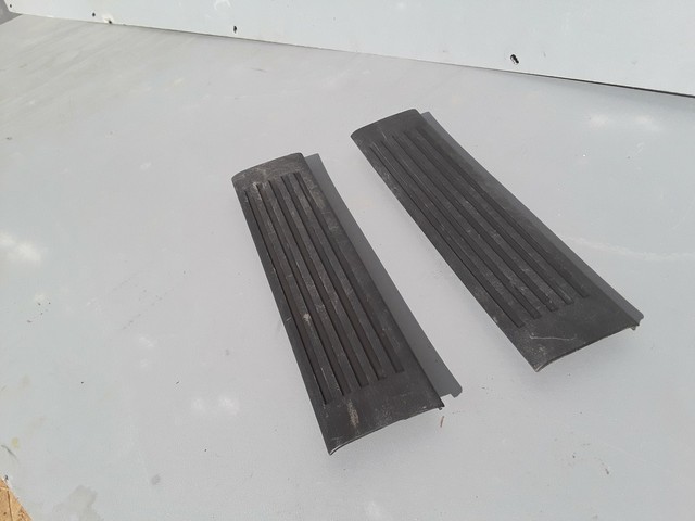 2015-2018 Chevrolet Silverado 3500hd Rear Right & Left Side Door Sill ...