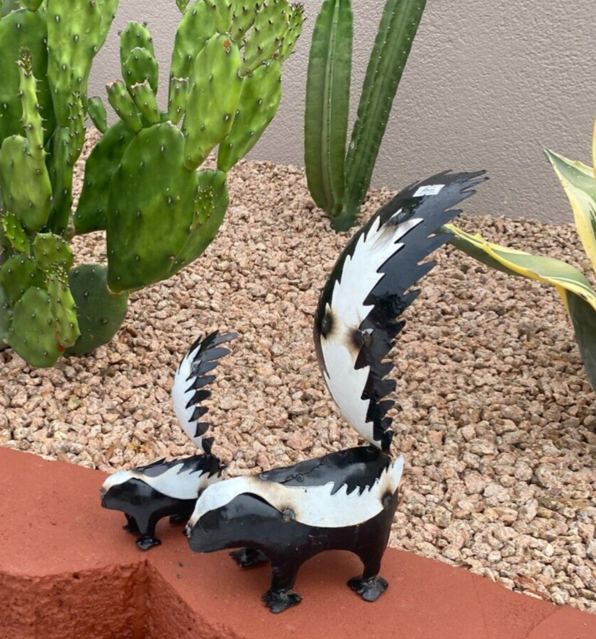 Metal Skunk Yard Art Garden Decor | eBay
