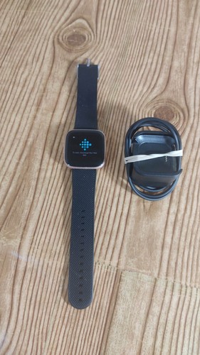 Fitbit Versa 2 Activity Tracker FB507 Rose Gold Black Band With Charger ...