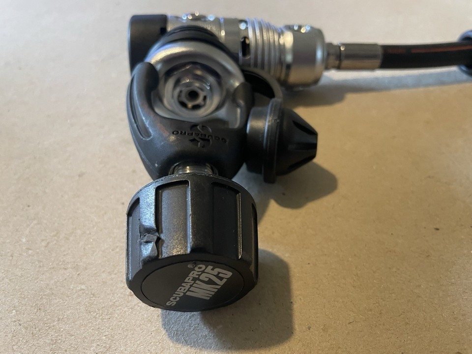 Scubapro Mk25/X650 Regulator (1st & 2nd Stage)(Yoke)(Swivel)(See Pic ...